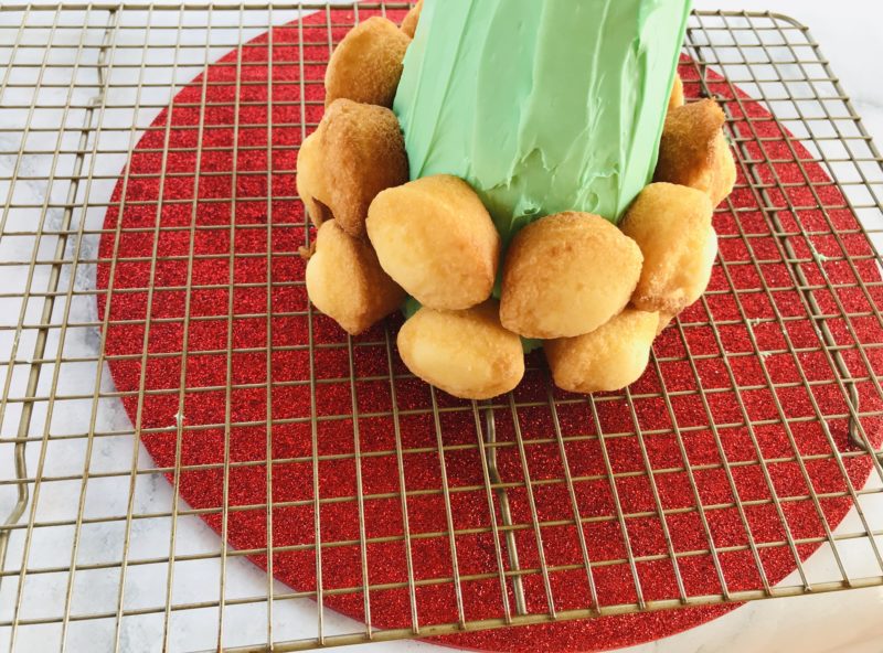Edible Mini Muffin Christmas Tree: Fun Holiday Party Idea
