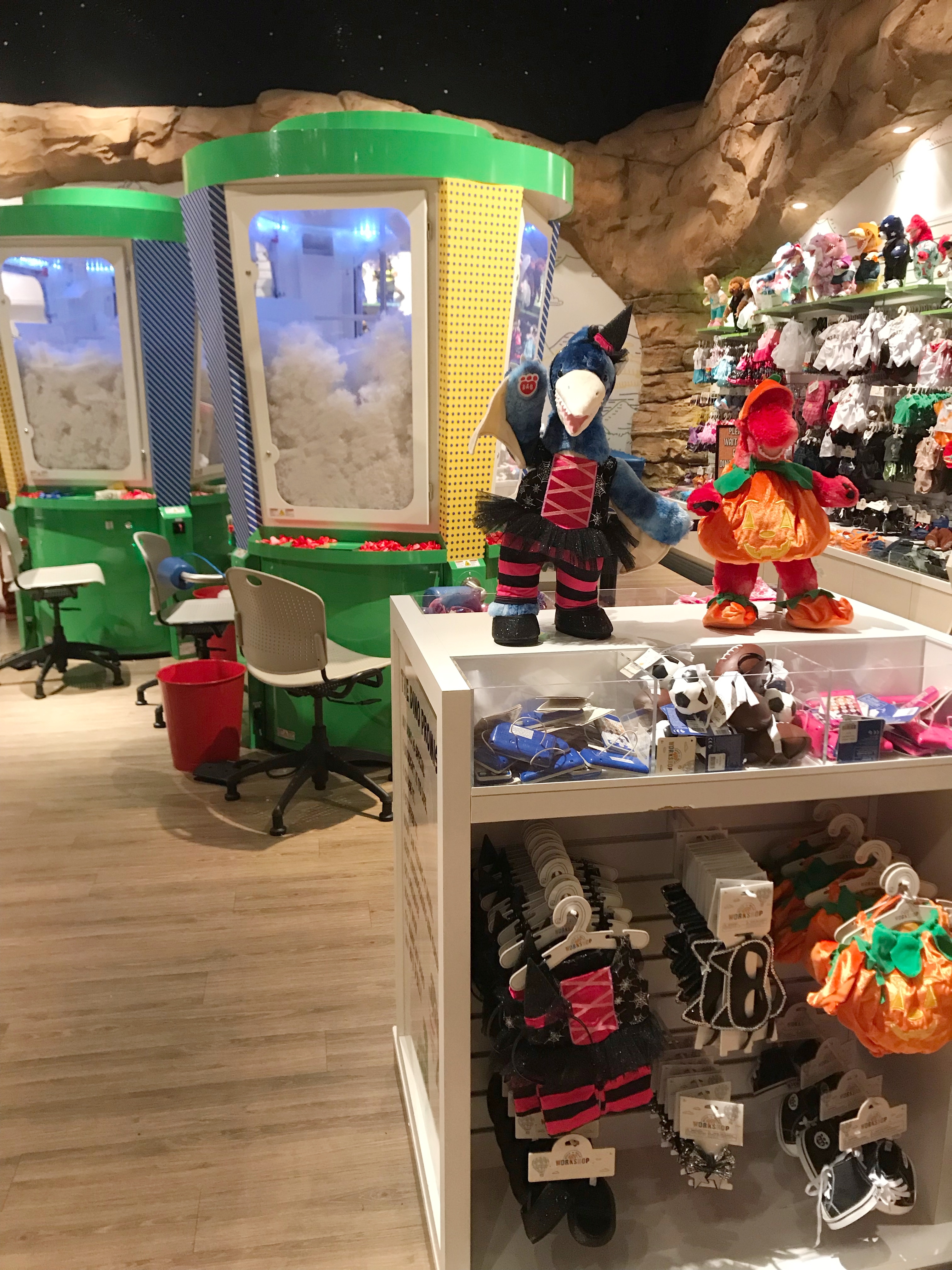 Build A Dino Workshop Disney Springs: All About The Experience (+Prices)