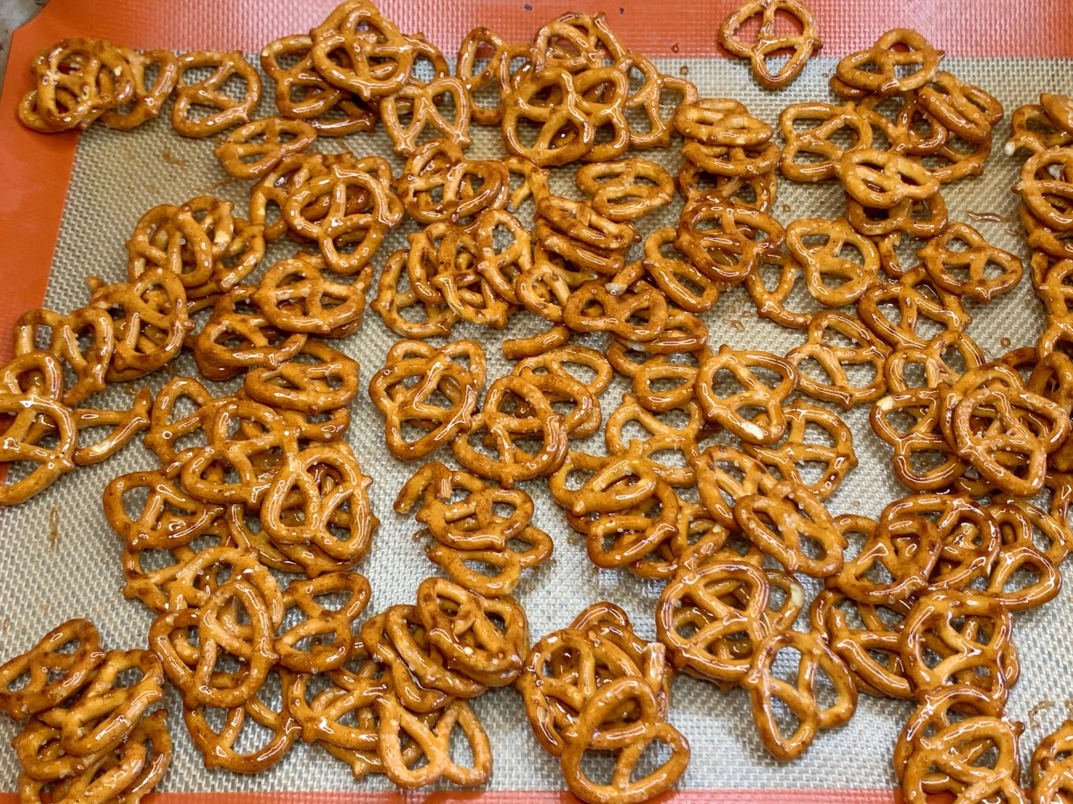Pumpkin Spice Pretzels Recipe: The Addictive Fall Snack