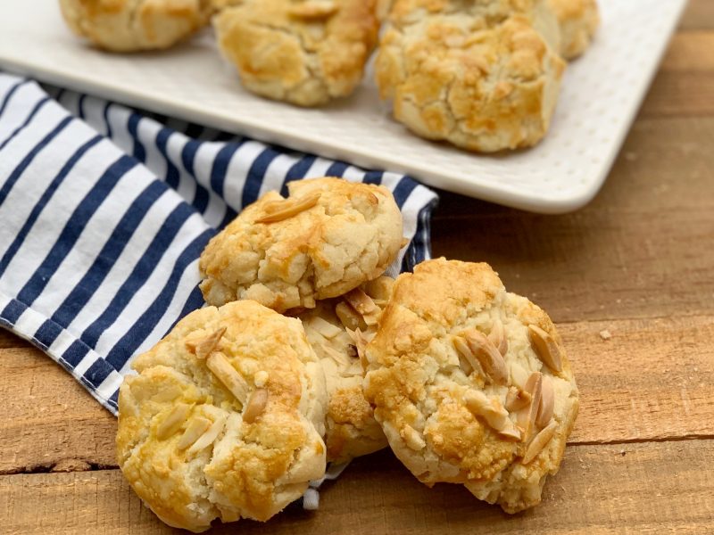 Classic Chinese Almond Cookies Recipe