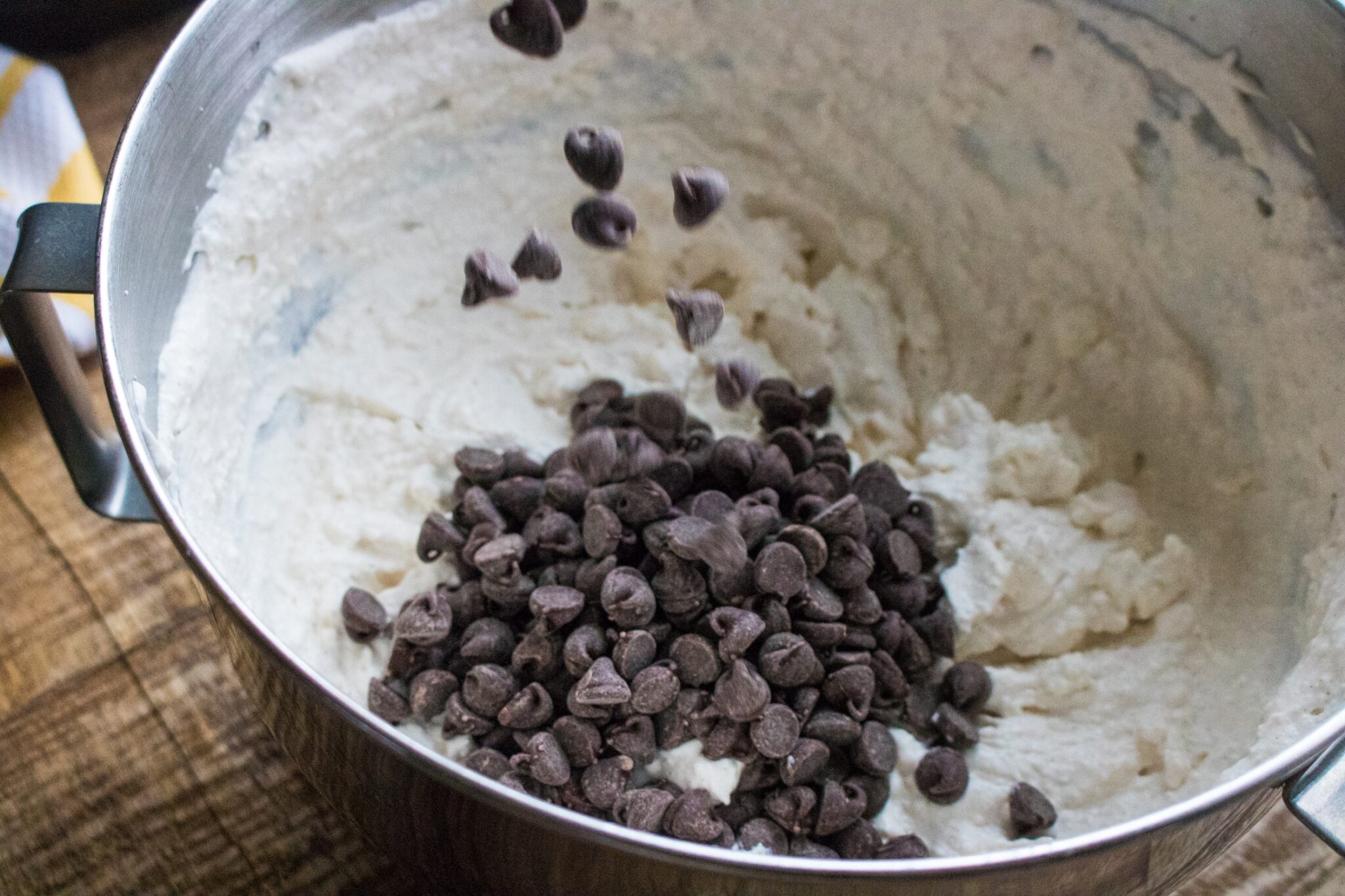 Italian Cannoli Cake Roll