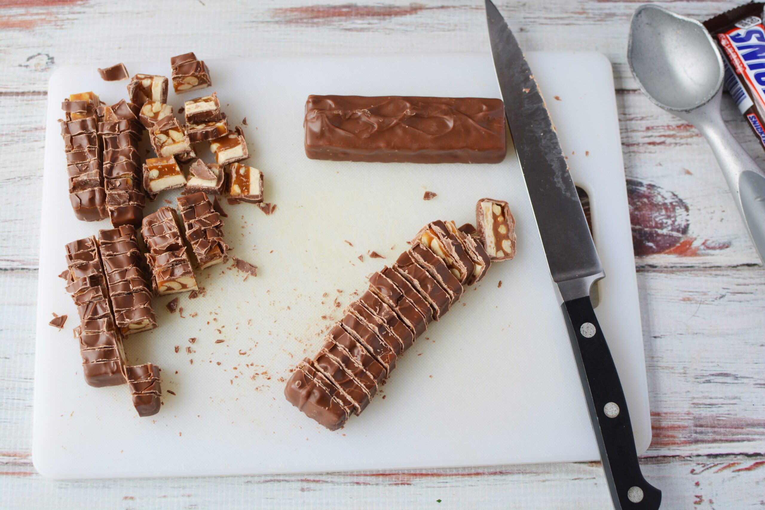 Easy Frozen Snickers Ice Cream Pie Dessert Recipe