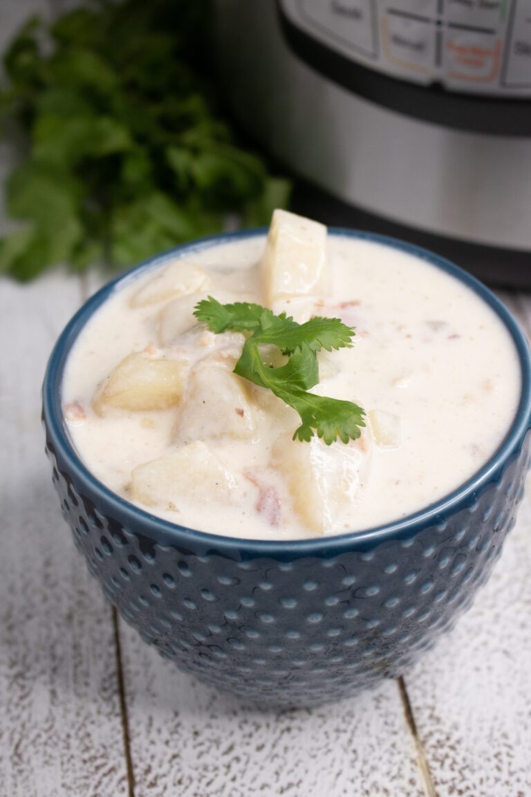 Instant Pot Clam Chowder