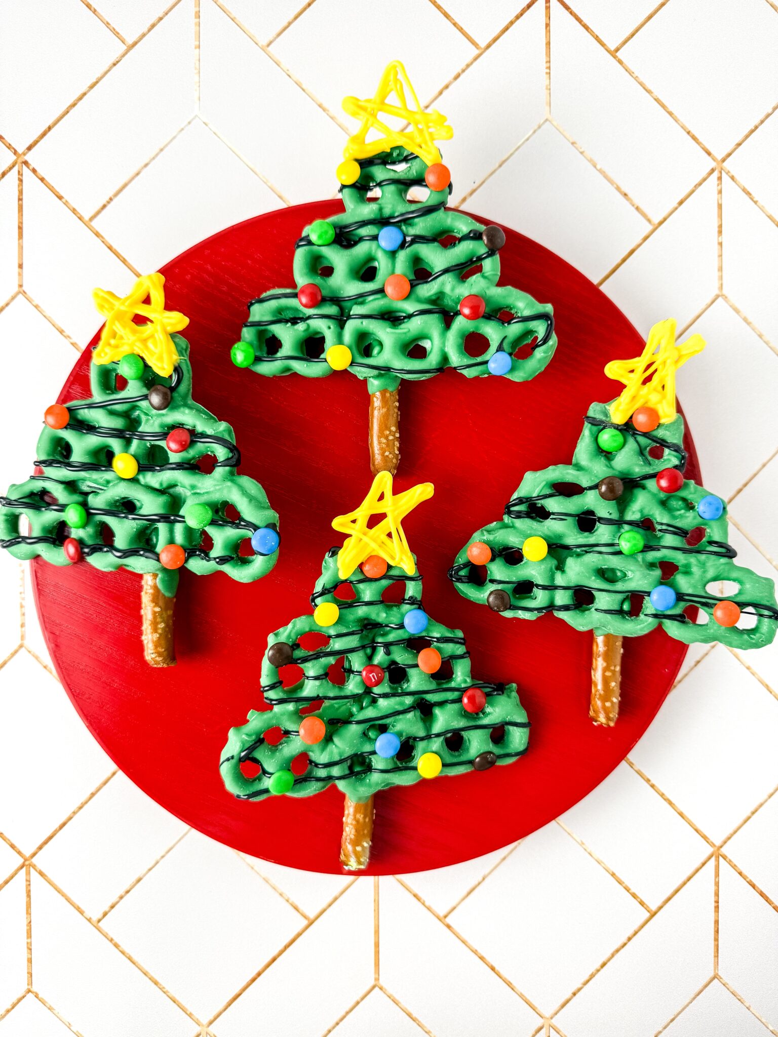 Pretzel Christmas Tree Treats